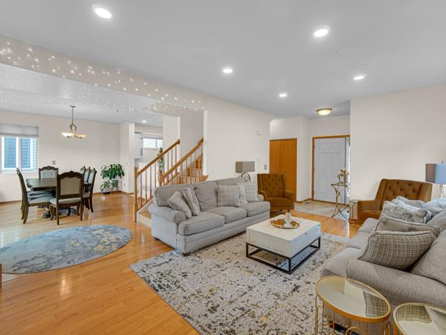 3702 Adesso Lane