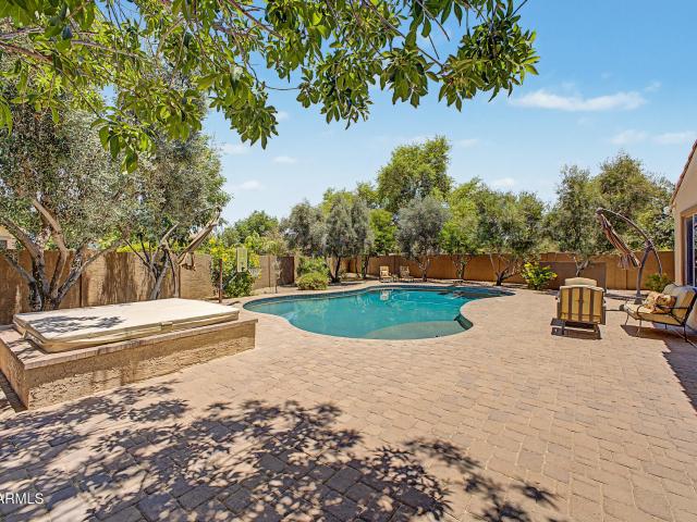 3702 e san carlos place