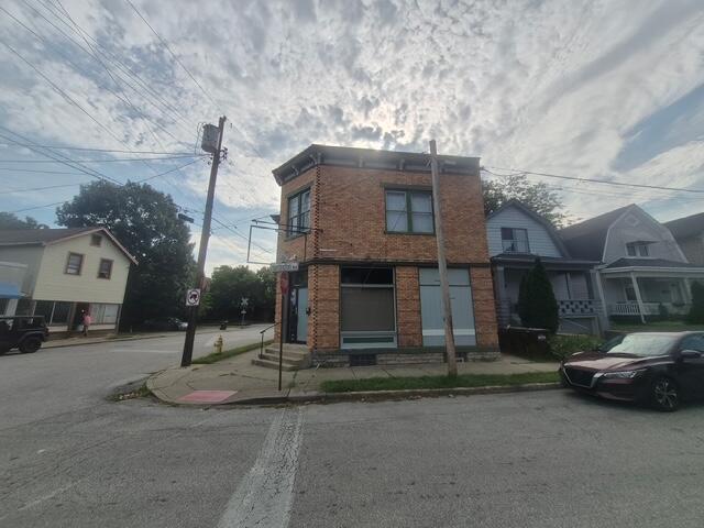3702 Huntington Avenue