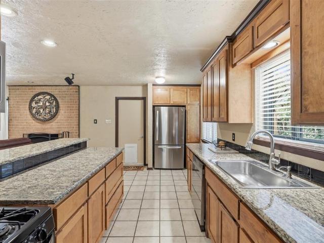 3702 Hastings Drive