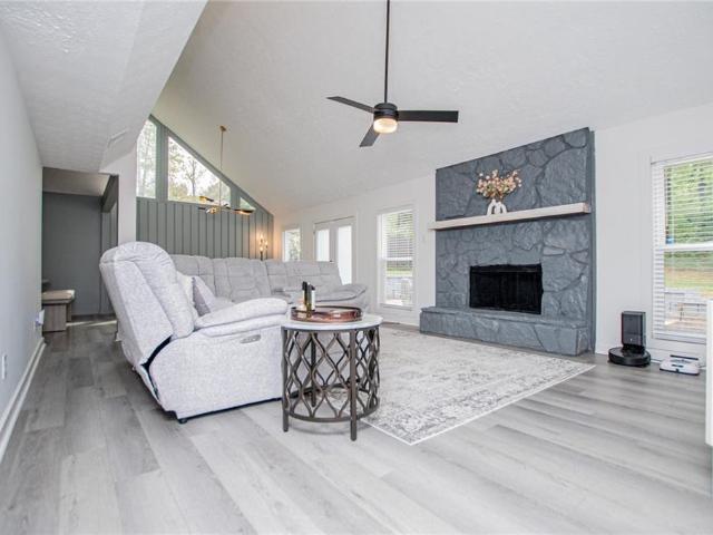 3702 Hembree Lane