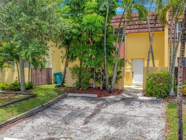 3702 SW 60th Ter Unit 31, Davie, FL 33314