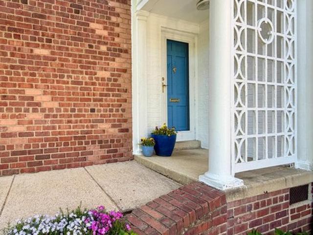 3702 Valley Dr, Alexandria, VA 22302