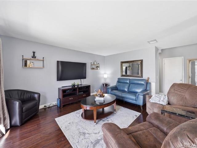 3702 W Park Central