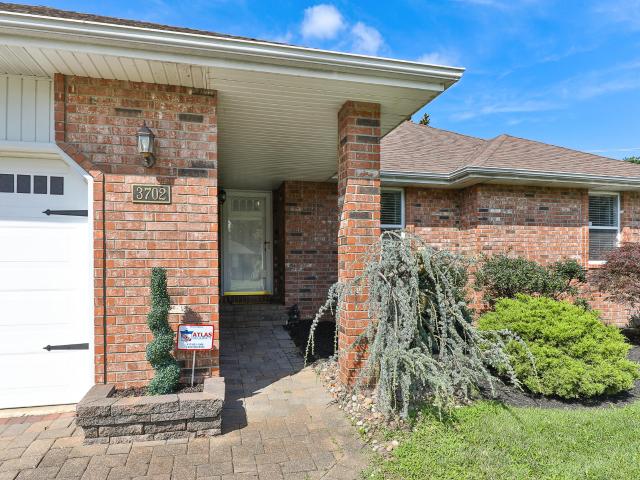 3702 W Vincent Drive