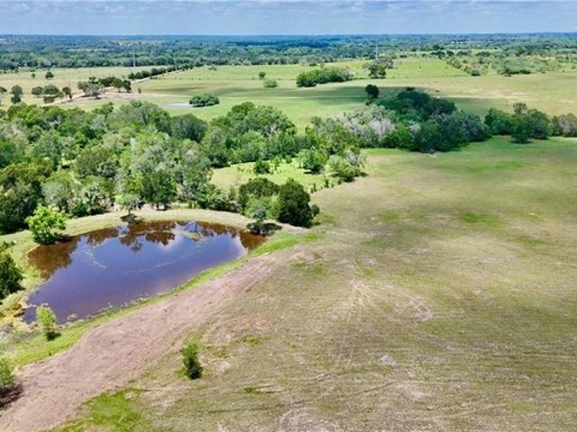 3703 Muehr Rd, Weimar, TX 78962