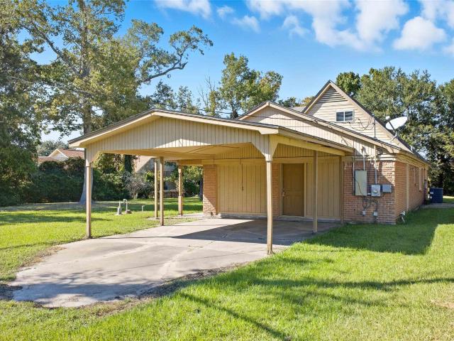 3703 McKnight Rd