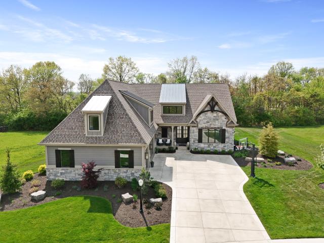 3703 Brigata Dr, Valparaiso, IN 46385 | MLS #833258