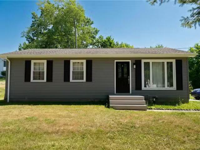 3703 CUMBERLAND RD, ERIE, PA 16510 Single Family Residence For.