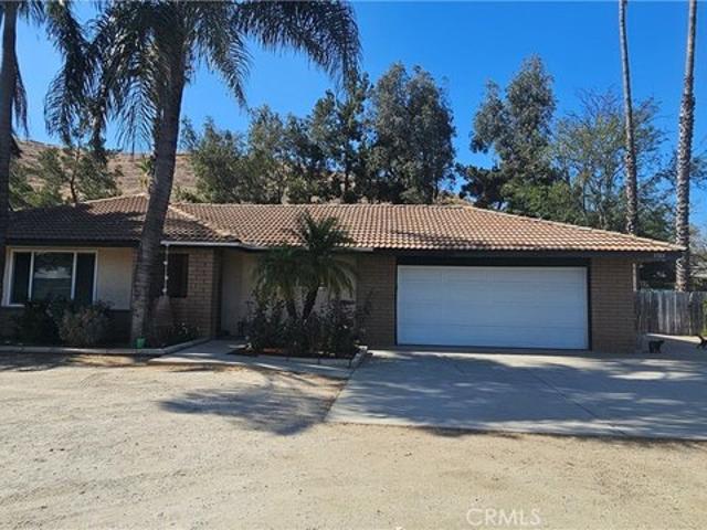 3703 Conning St, Jurupa Valley, CA 92509