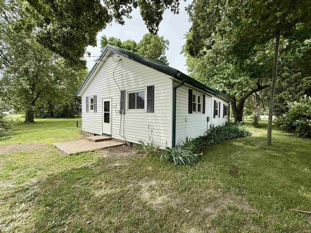 3703 E Main St, Star City, IN 46985