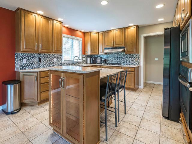 3703 harbor ridge trail