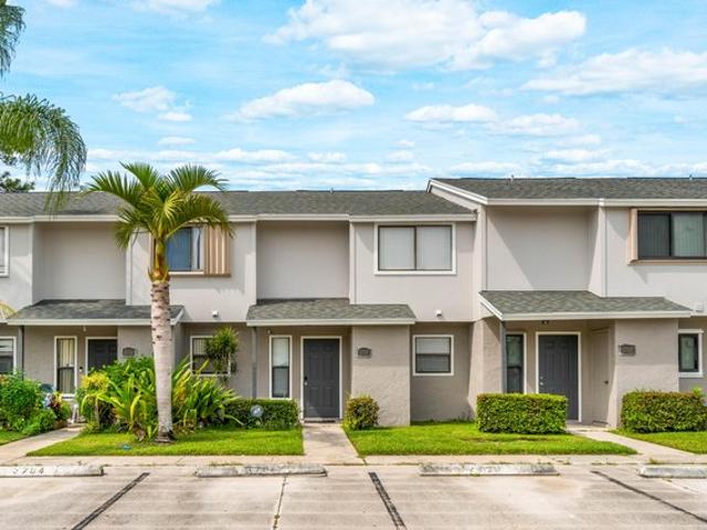 3703 Inlet Cir, Greenacres, FL 33463
