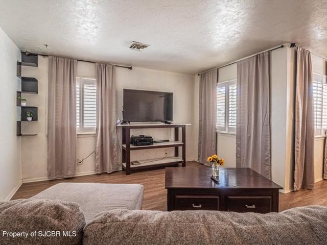 3703 San Medina Ave, Farmington, NM 87401