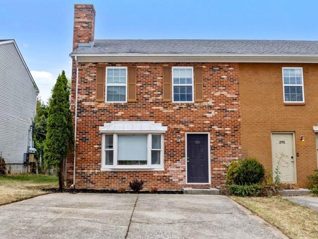 3703 Trent Cir, Lexington, KY 40517