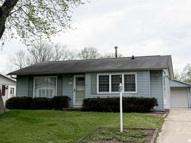 3703 W Verner Dr, Peoria, IL 61615
