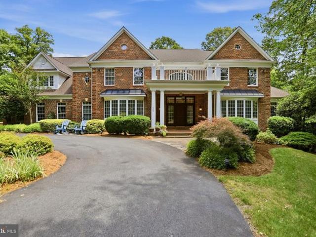 3703 Waples Crest Ct, Oakton, VA 22124