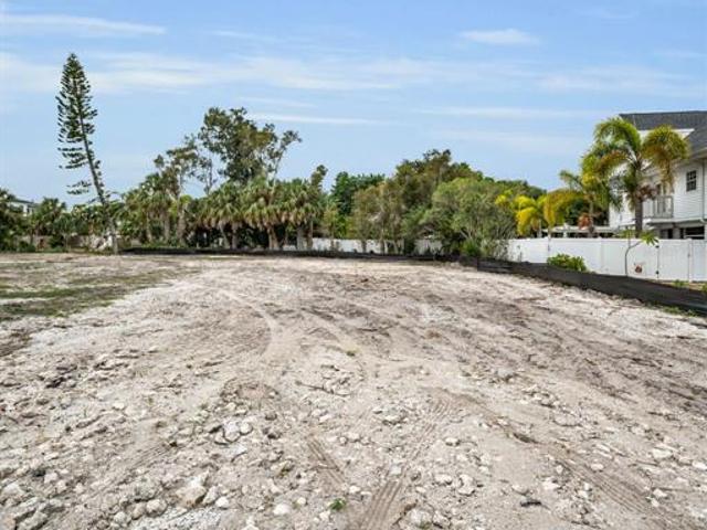 370 12th Ave, Indian Rocks Beach, FL 33785 | MLS #TB8446