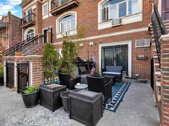 370 90th St Apt 1D, Brooklyn, NY 11209