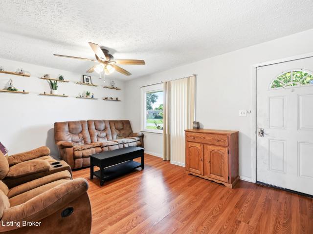 370 Concord Dr