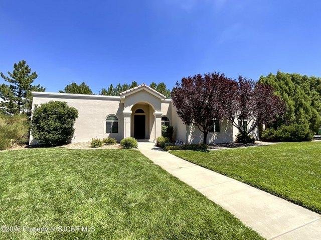370 Canyonview Dr, Farmington, NM 87401