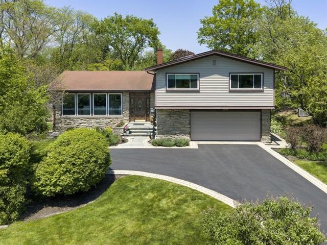 370 Charal Ln, Highland Park, IL 60035