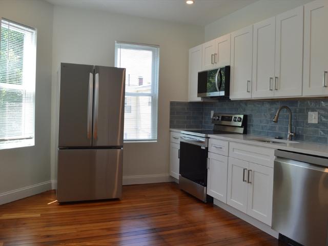 370 A Centre St, Unit 3, Boston, MA 02130 | MLS #73477 | Compass