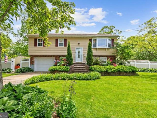 370 Blaine Ave, Berlin, NJ 08091