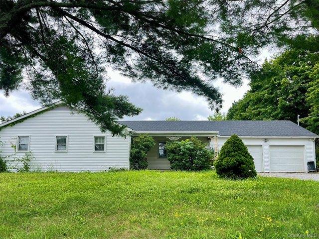 370 Greeves Rd, New Hampton, NY 10958