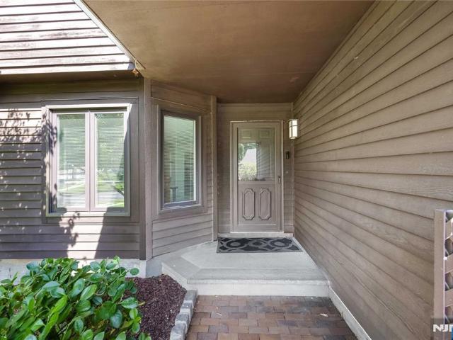 370 French Court