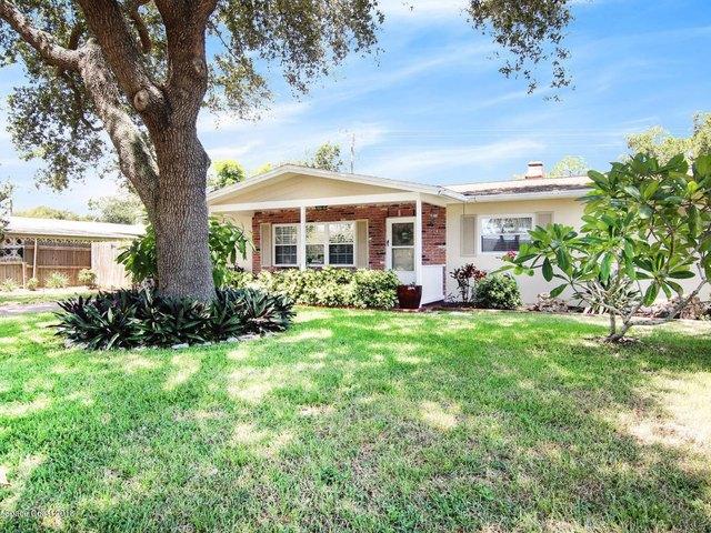 370 Hunt Dr, Merritt Island, FL 32953