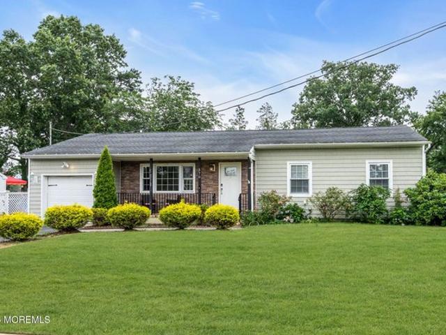 370 Lake Shore Dr, Brick, NJ 08723