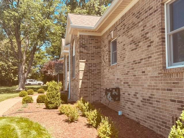 370 Lakeland Drive