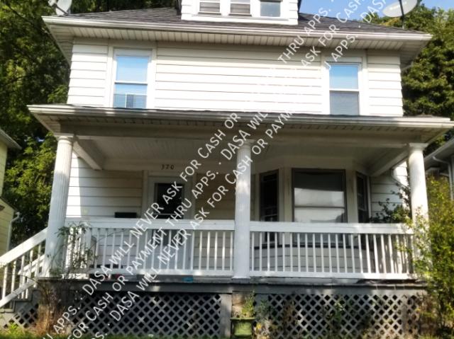370 Melville Upper 1 Bed / 1 Bath