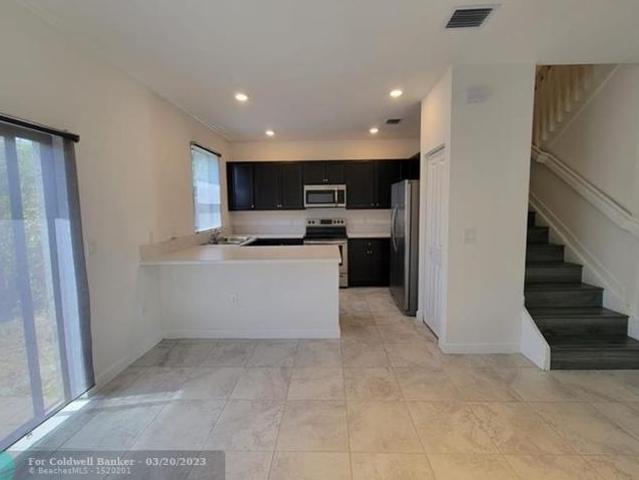 370 NE 208th Terrace #370, Miami, FL 33179
