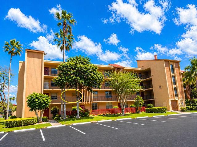 370 NW 76th Ave, Unit 202, Margate, FL 33063 | MLS #B26020 | Compass