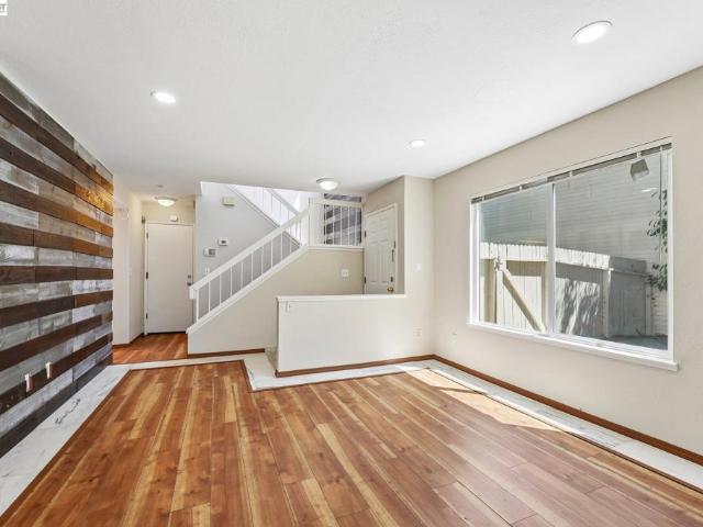 370 Stageline Dr
