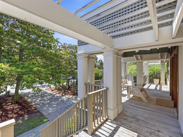 370 Sundial Dr