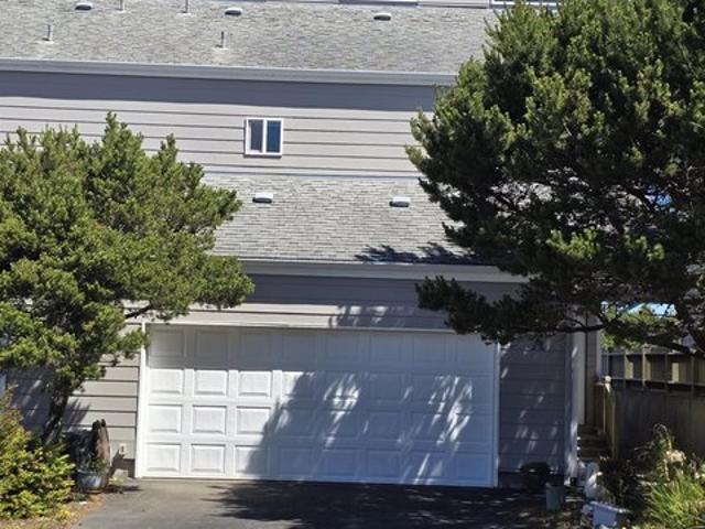 370 SW 29th St Apt A, Newport, OR 97365