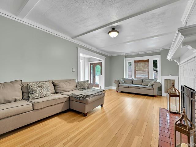 370 Park Hill Avenue