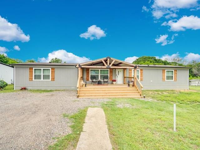 370 Parker Rd, Palmer, TX 75152