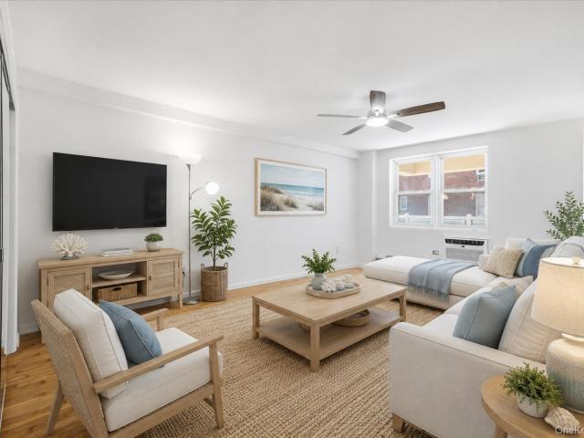 370 W Broadway 5W