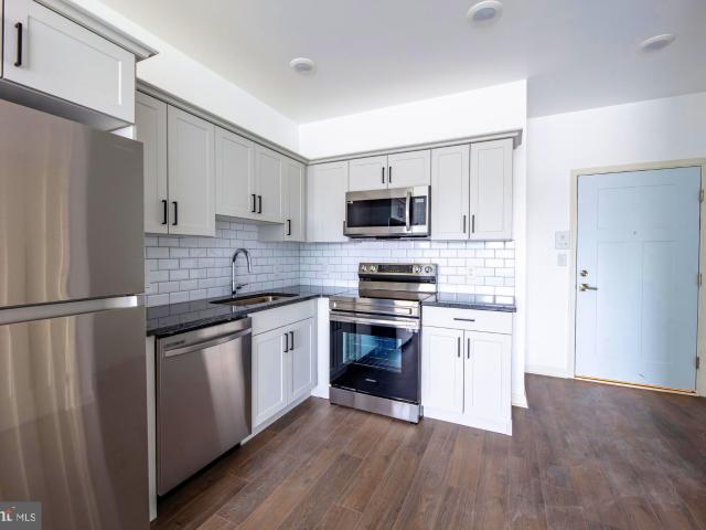 370 W Johnson St, Unit A401, Philadelphia, PA 19144 | MLS #PAPH2594 | Compass