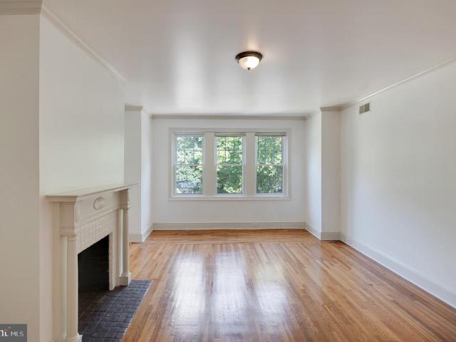 370 W Johnson Street # D6