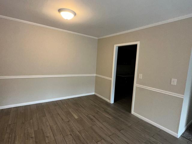 370 Wallace Rd # D13