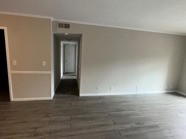 370 Wallace Rd # D13