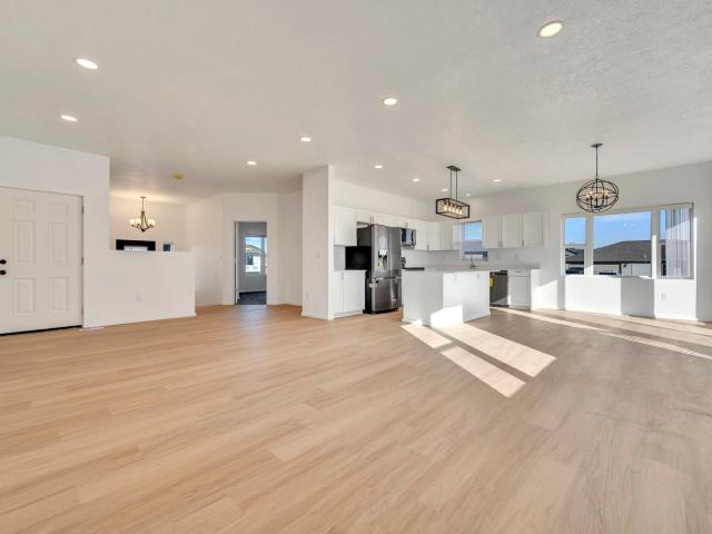 3714 Lincoln Avenue