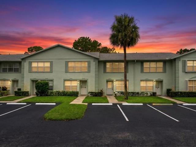 3714 Savoy Ln Apt F, West Palm Beach, FL 33417