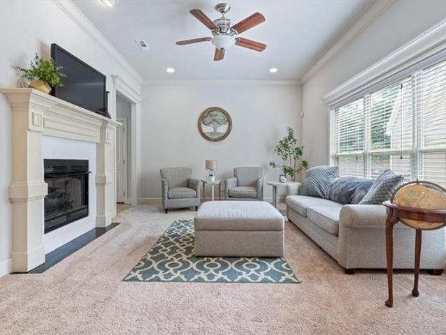 3714 W Cherokee St, Rogers, AR 72758