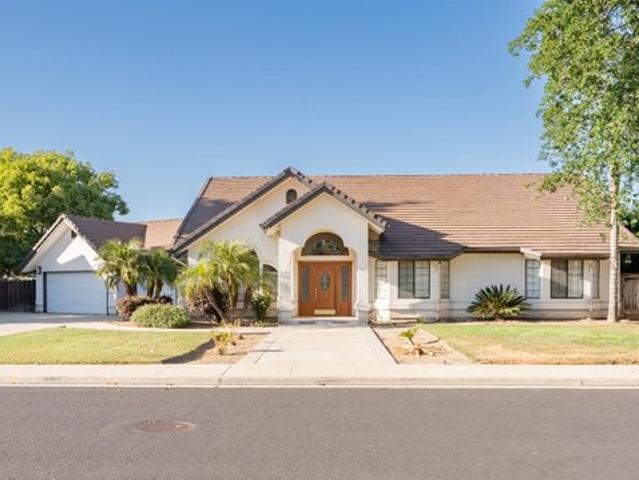 3714 W Woodside Ave, Visalia, CA 93291
